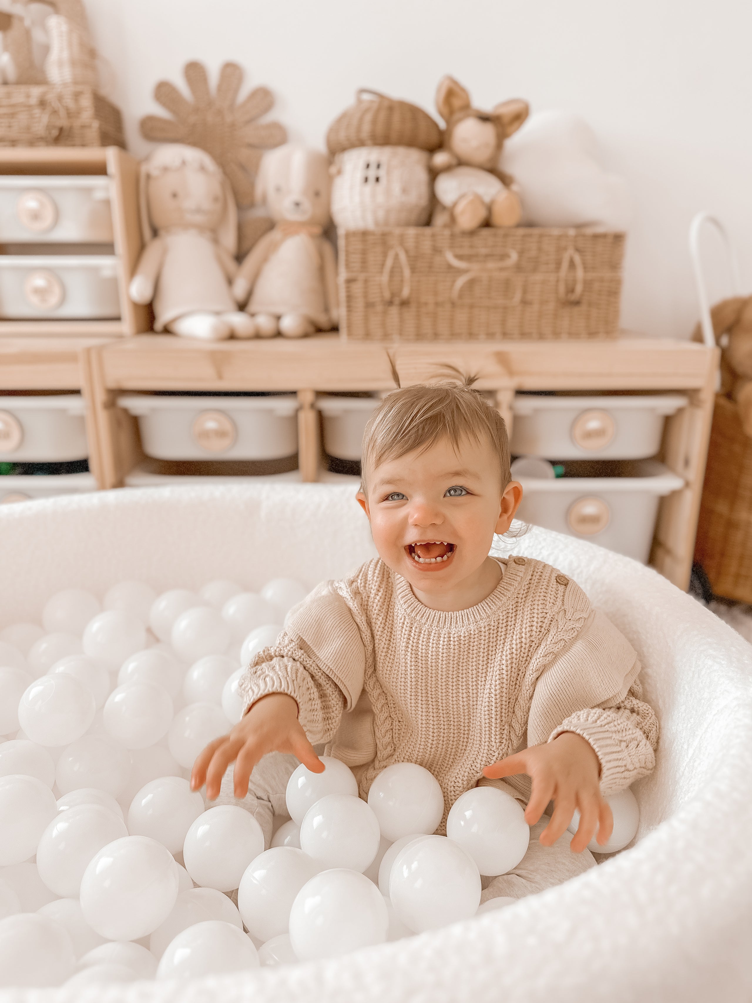 Foam Boucle Ball Pit + 200 Premium White Balls – The Playtime Store
